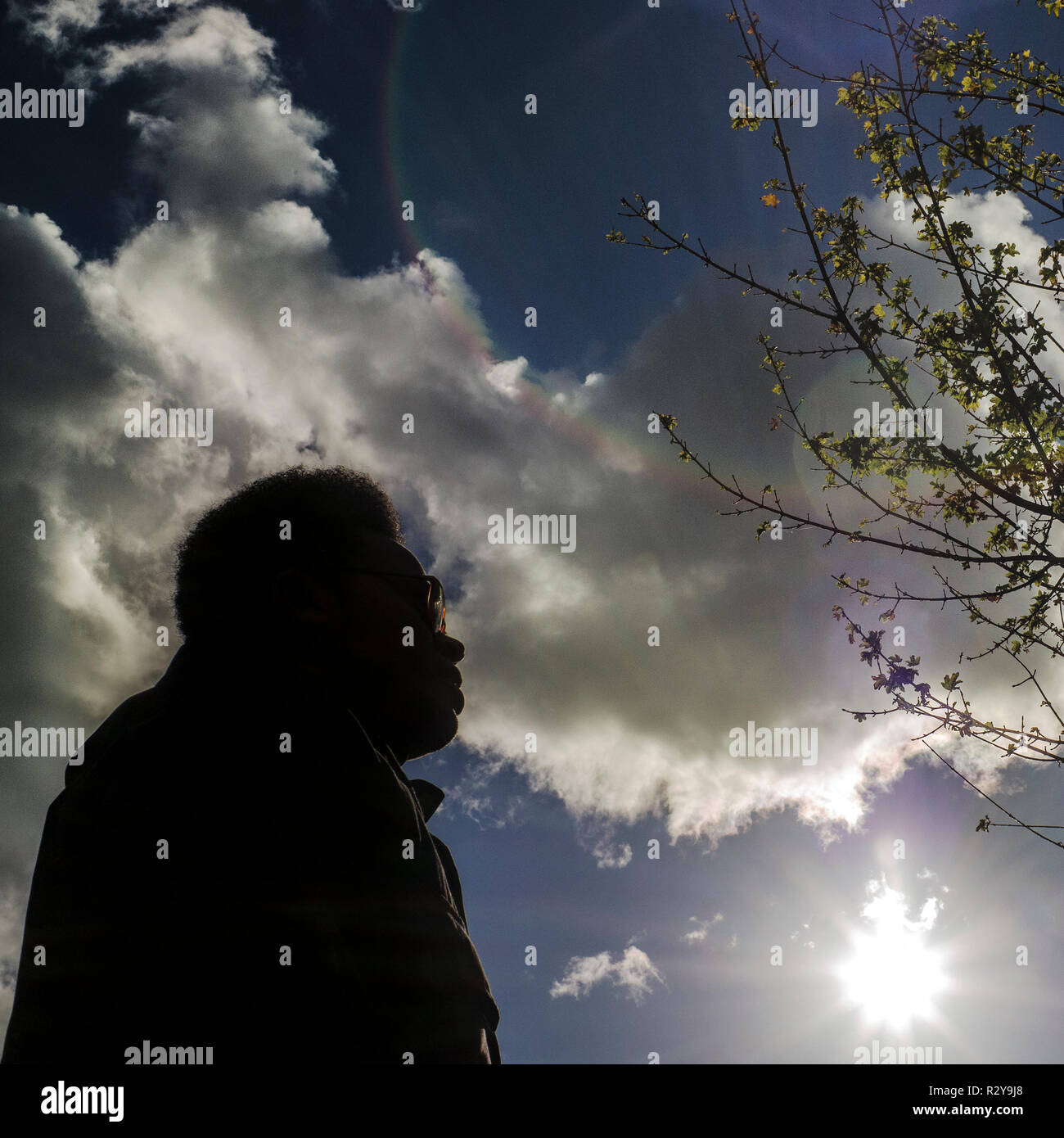 Silhoette man hi-res stock photography and images - Alamy