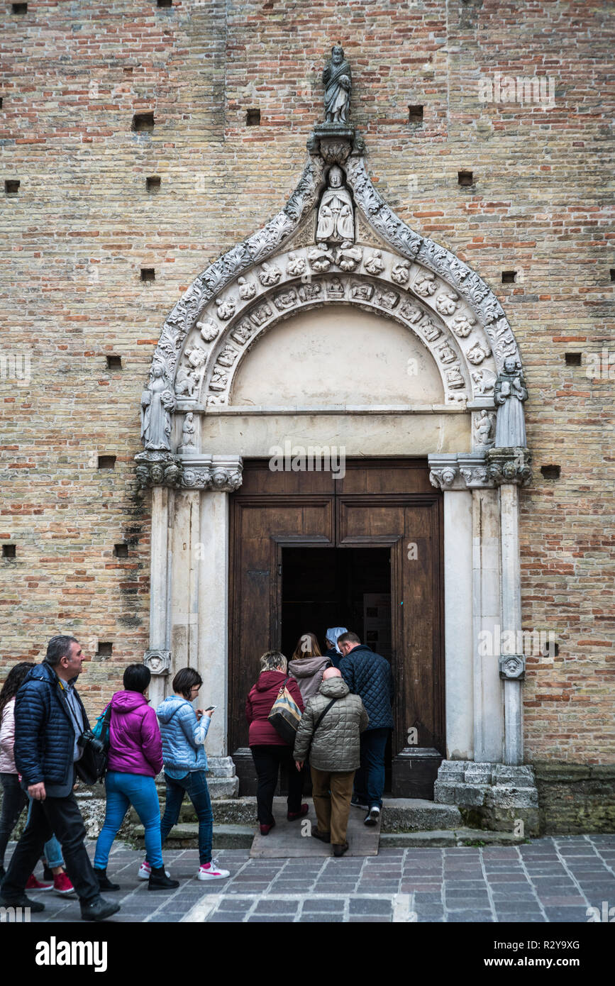 Bell tower cathedral atri abruzzo hi-res stock photography and images ...