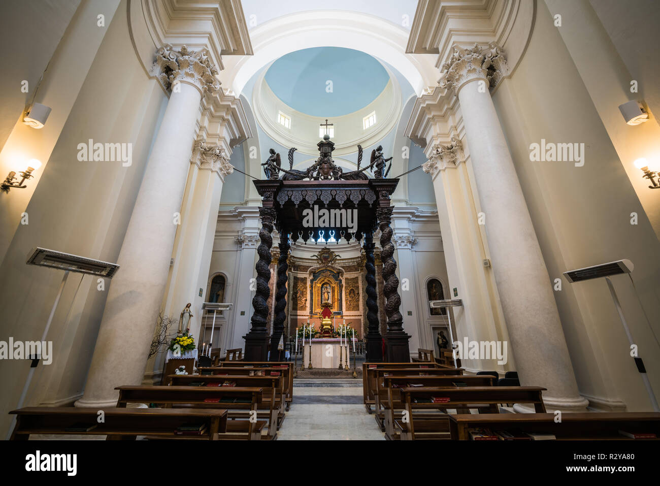 Catedral Atri Abruzos 60 Cathedral Of Atri Stock Photos, High Res