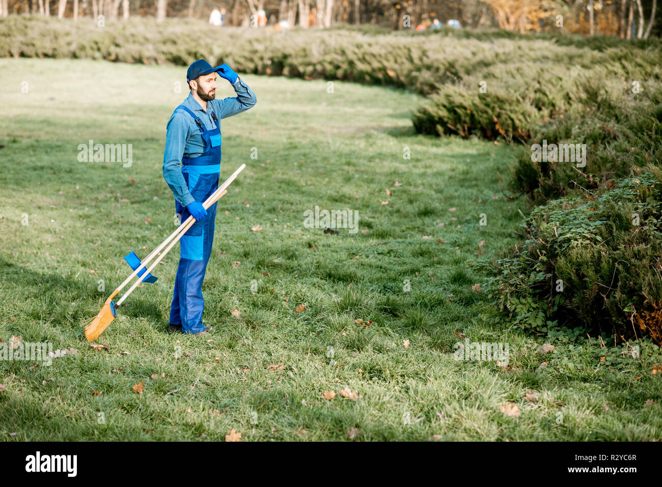 Working uniform hi-res stock photography and images - Alamy