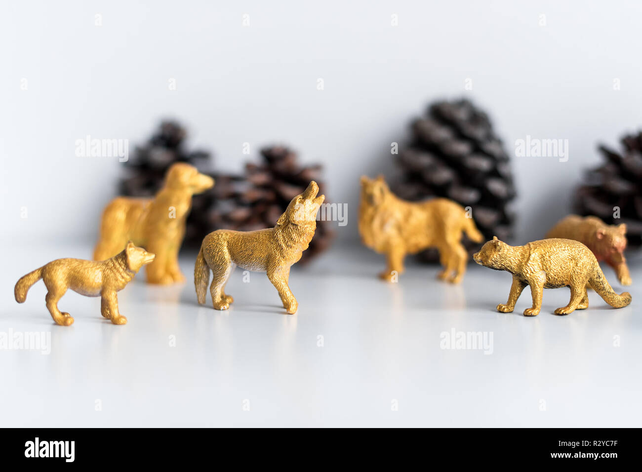 Golden Christmas decorations, marten and wolf figures, models toys ...