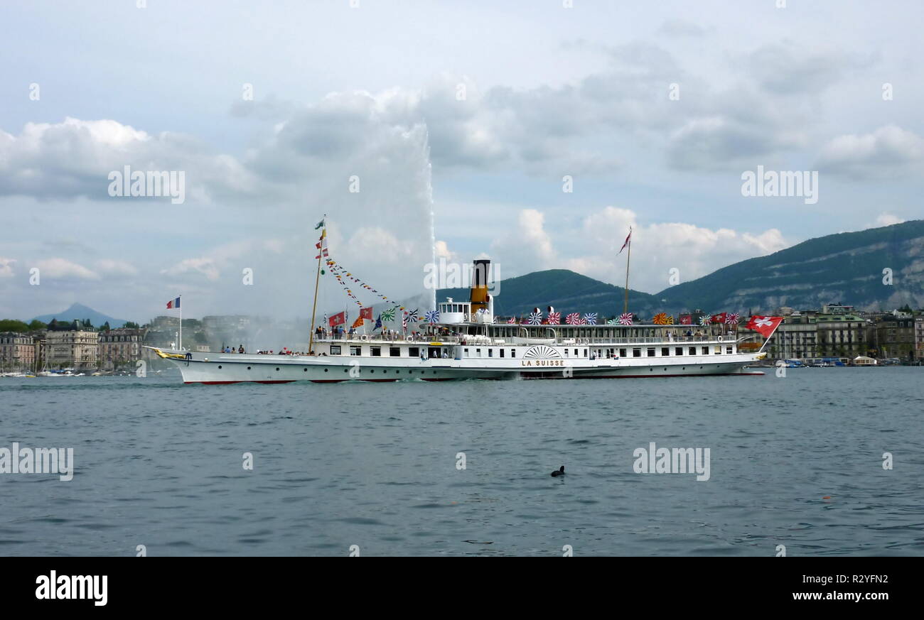 Steamboat float hi-res stock photography and images - Alamy