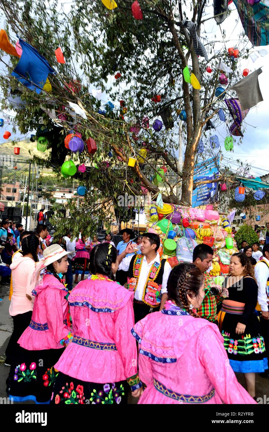 Unsha - Carnival in YUNGAY. Department of Ancash.PERU Stock Photo - Alamy