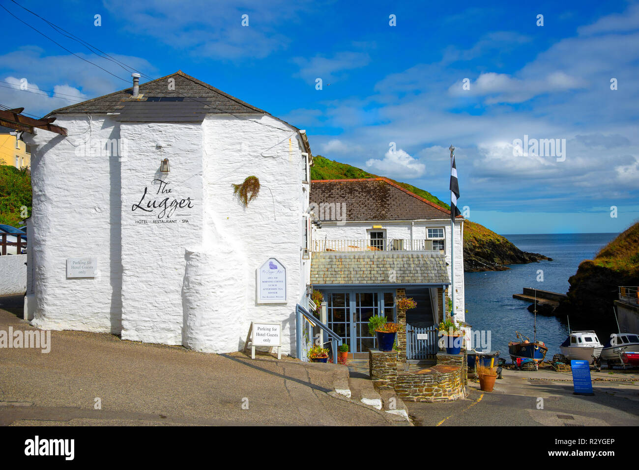 View of the fashionable Lugger Hotel in the pretty Cornish fishing ...
