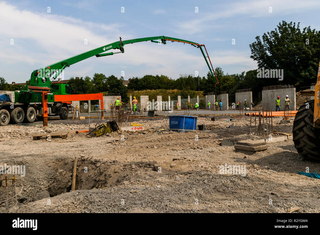 Reinforced concrete walls hi-res stock photography and images - Alamy