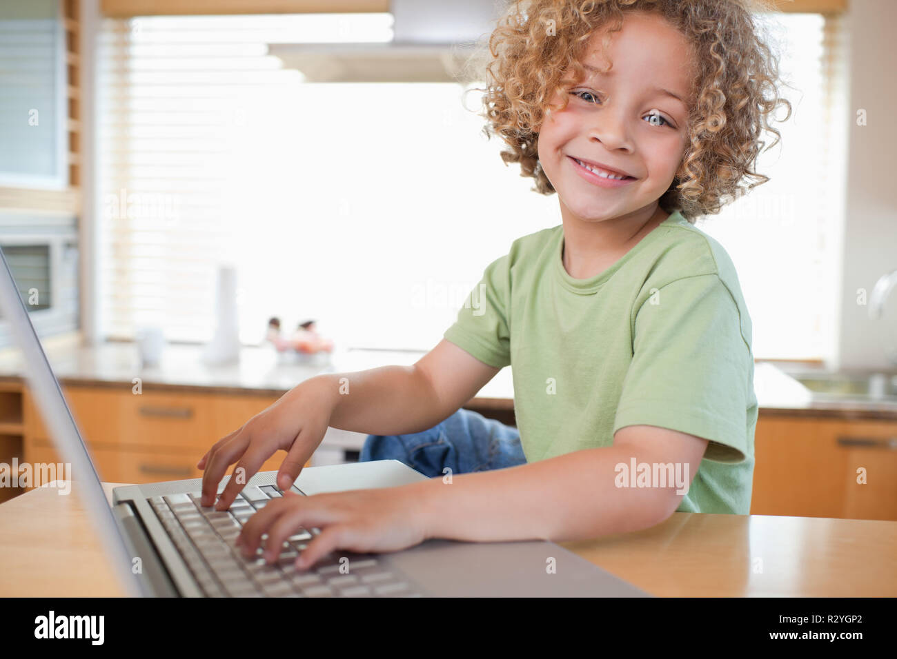 Unsupervised child online hi-res stock photography and images - Alamy