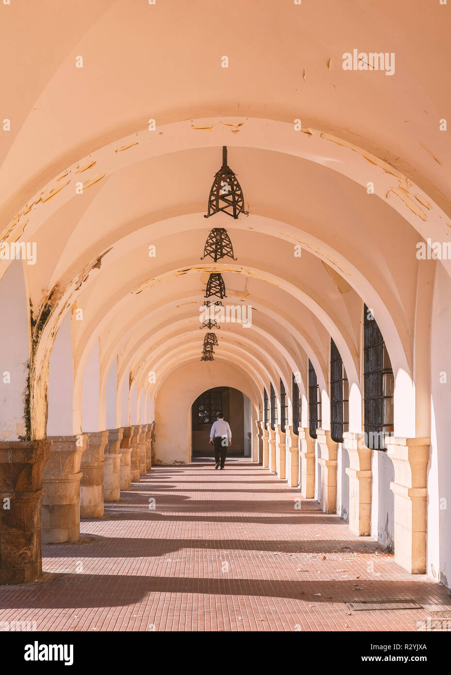 Arched portico hi-res stock photography and images - Alamy