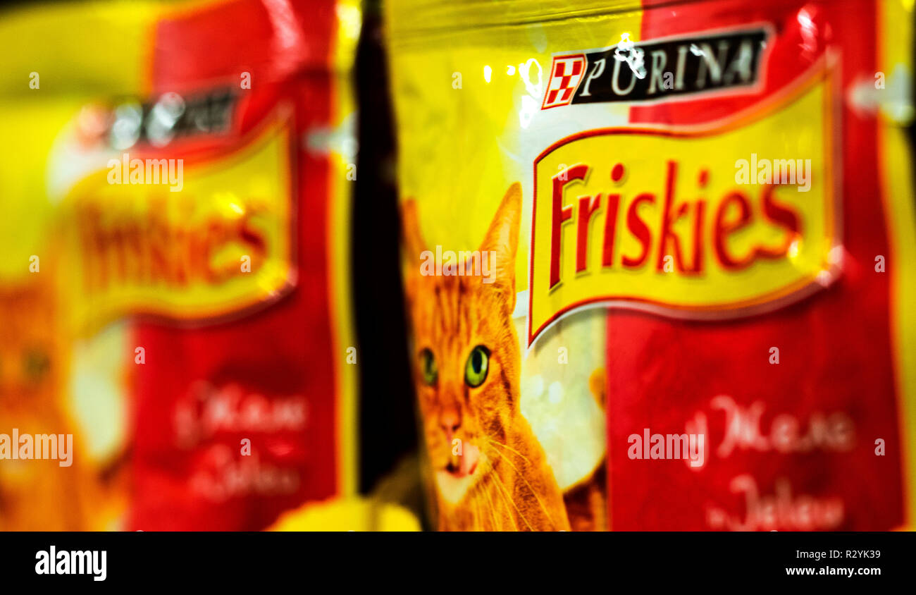 Friskies cat hi-res stock photography and images - Alamy