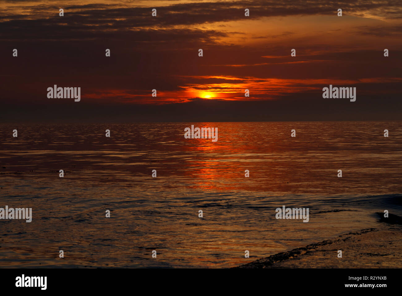 Stunning clear sky reflection hi-res stock photography and images - Alamy
