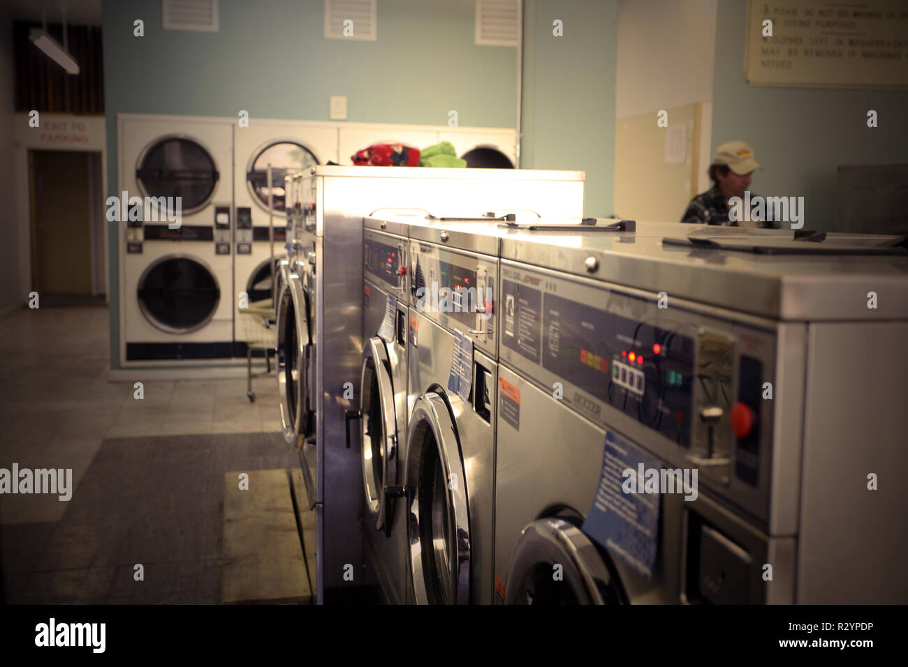 Washing machine service hi-res stock photography and images - Alamy