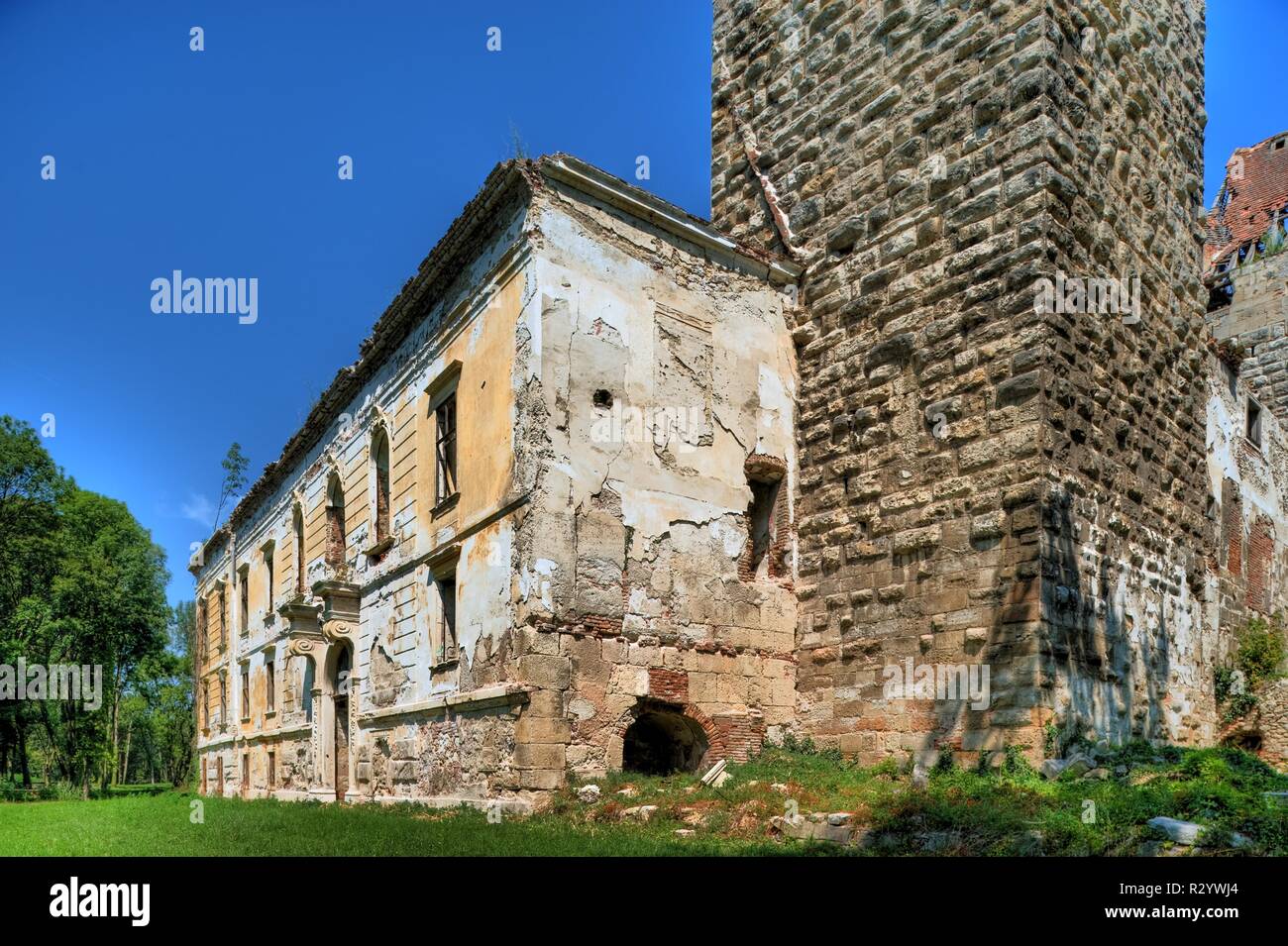 Schloss Pottendorf war ein bis nach 1945 bedeutendes Wasserschloss in ...
