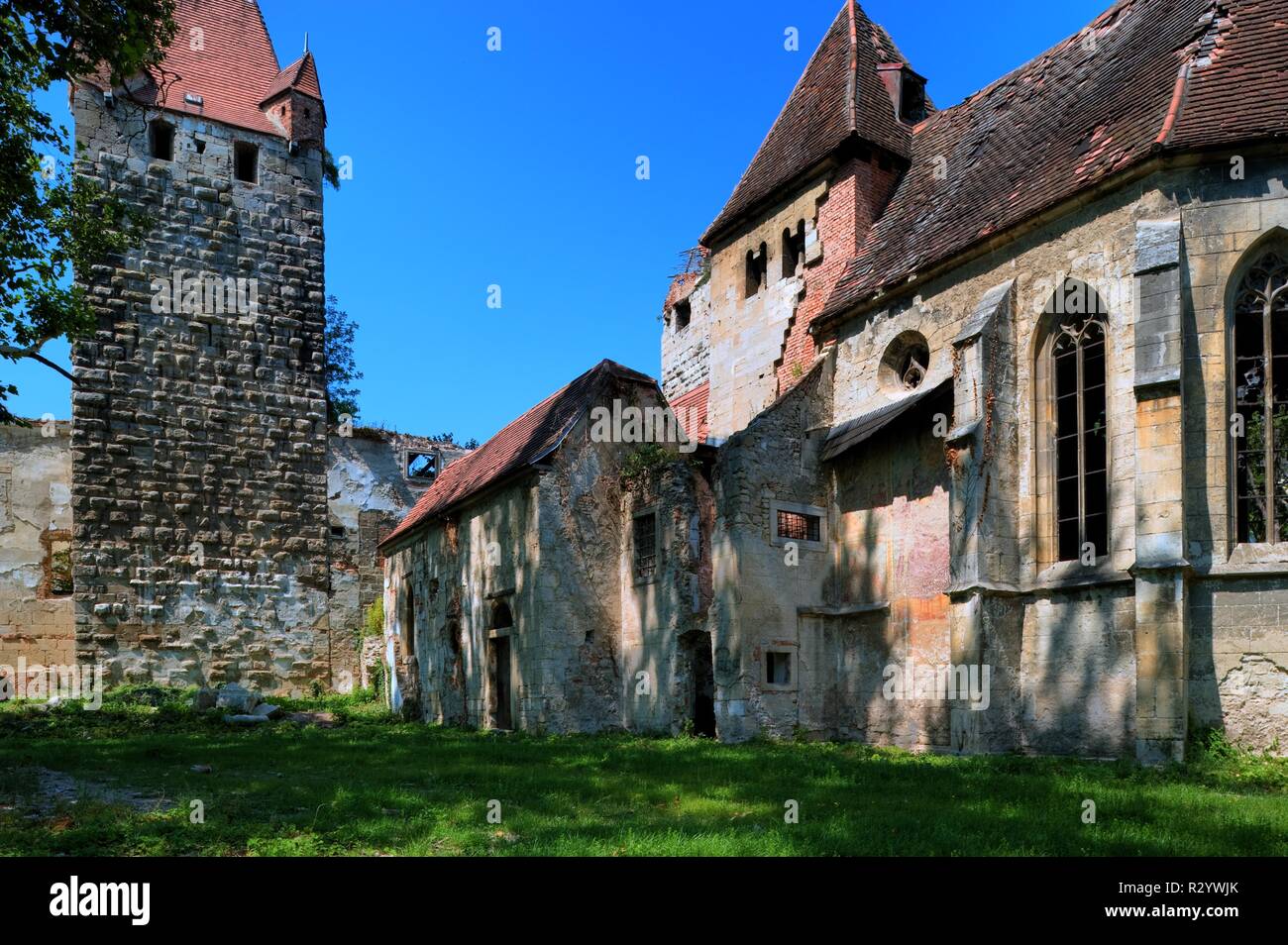 Schloss Pottendorf war ein bis nach 1945 bedeutendes Wasserschloss in ...