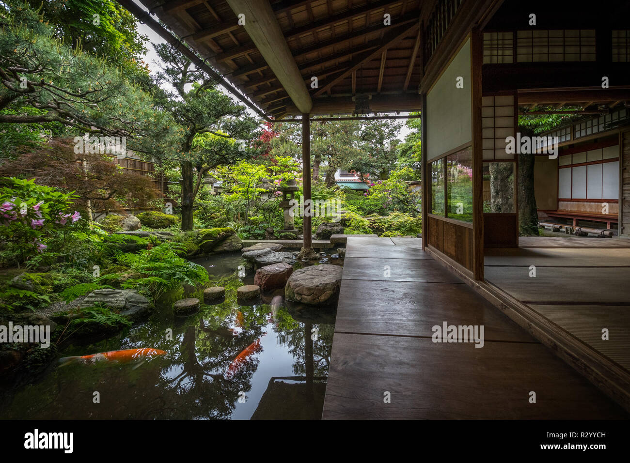 Samurai garden hi-res stock photography and images - Alamy