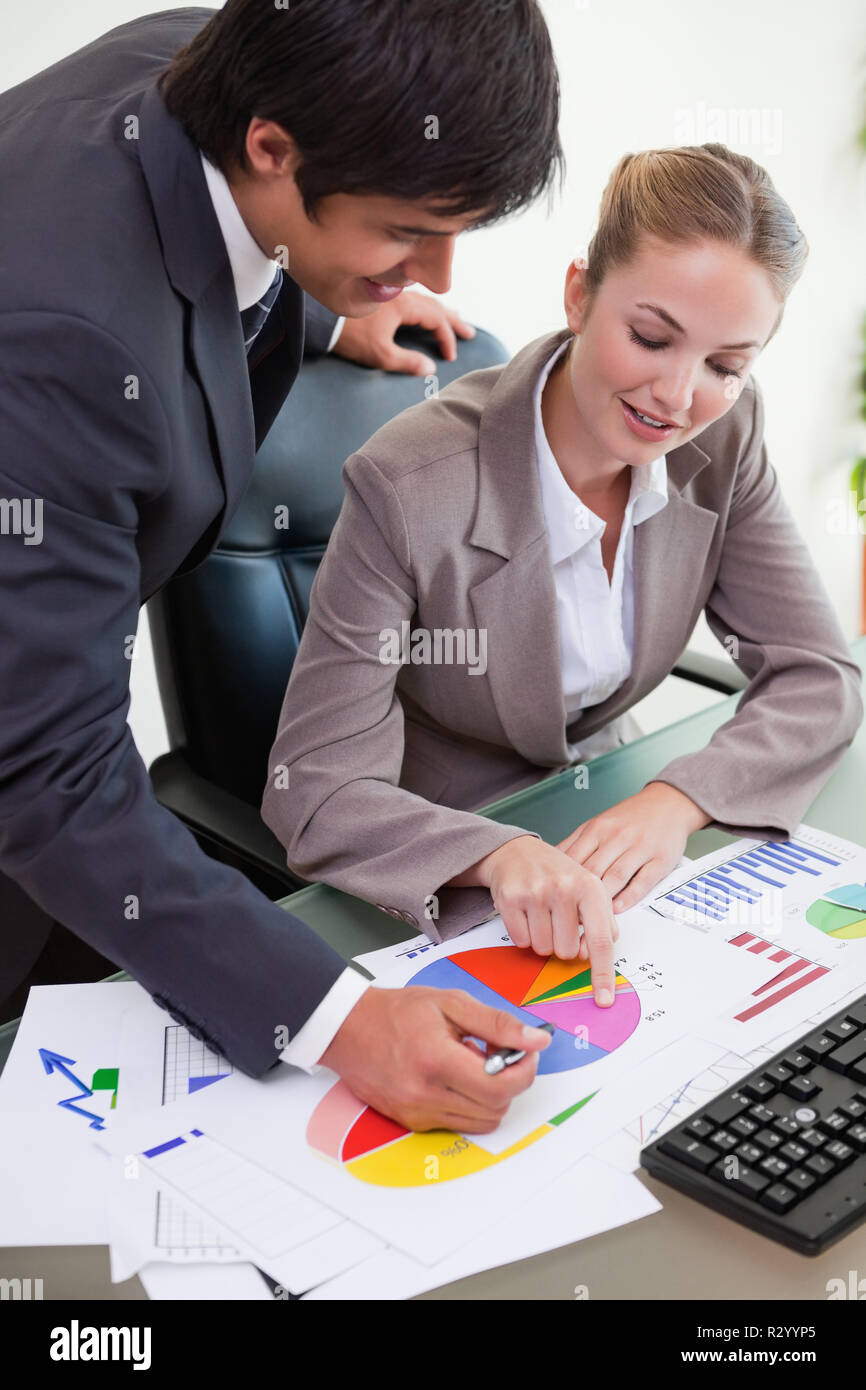 Busy office computers graphs hi-res stock photography and images - Alamy