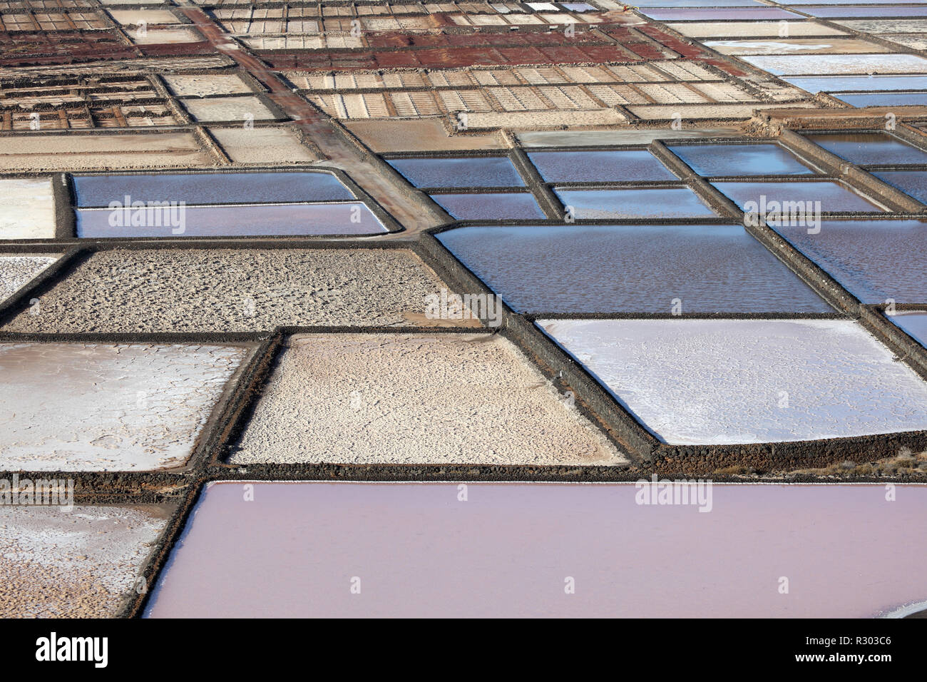 Saltmine hi-res stock photography and images - Alamy