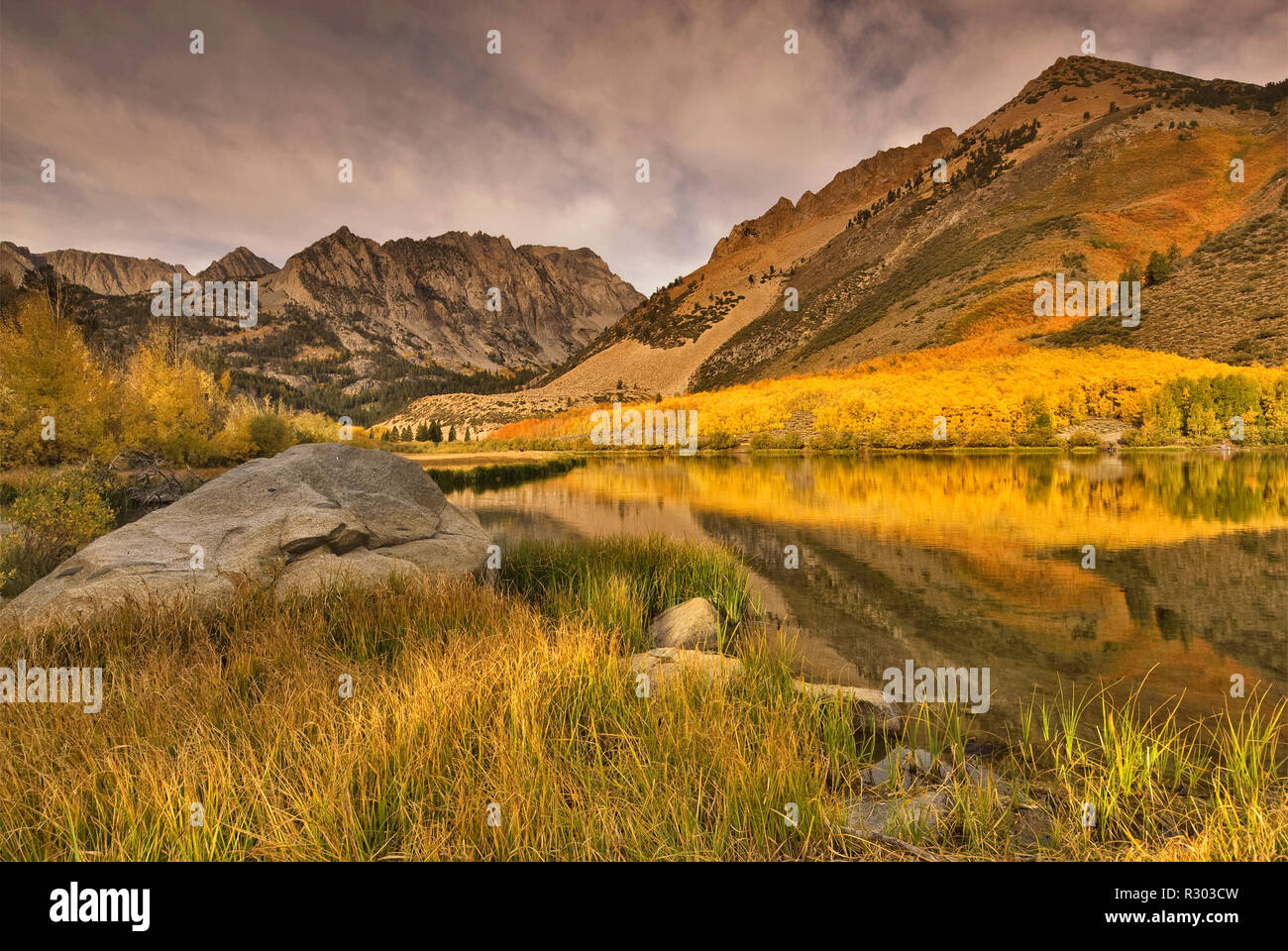 North Lake in Sabrina Basin in autumn Mt. Lamarck in far distance ...