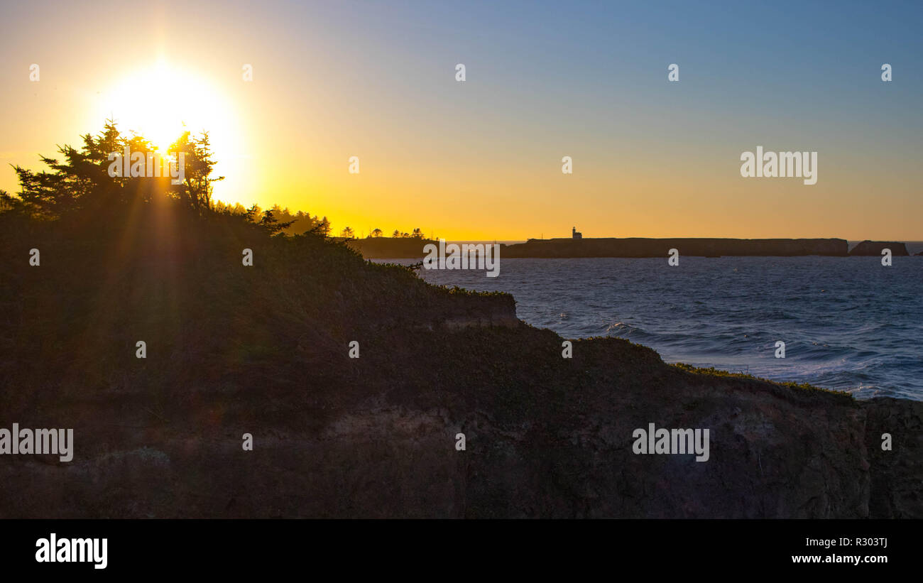Sunset view of Cape Arago State Park from Shore Acres State Park, Coos ...
