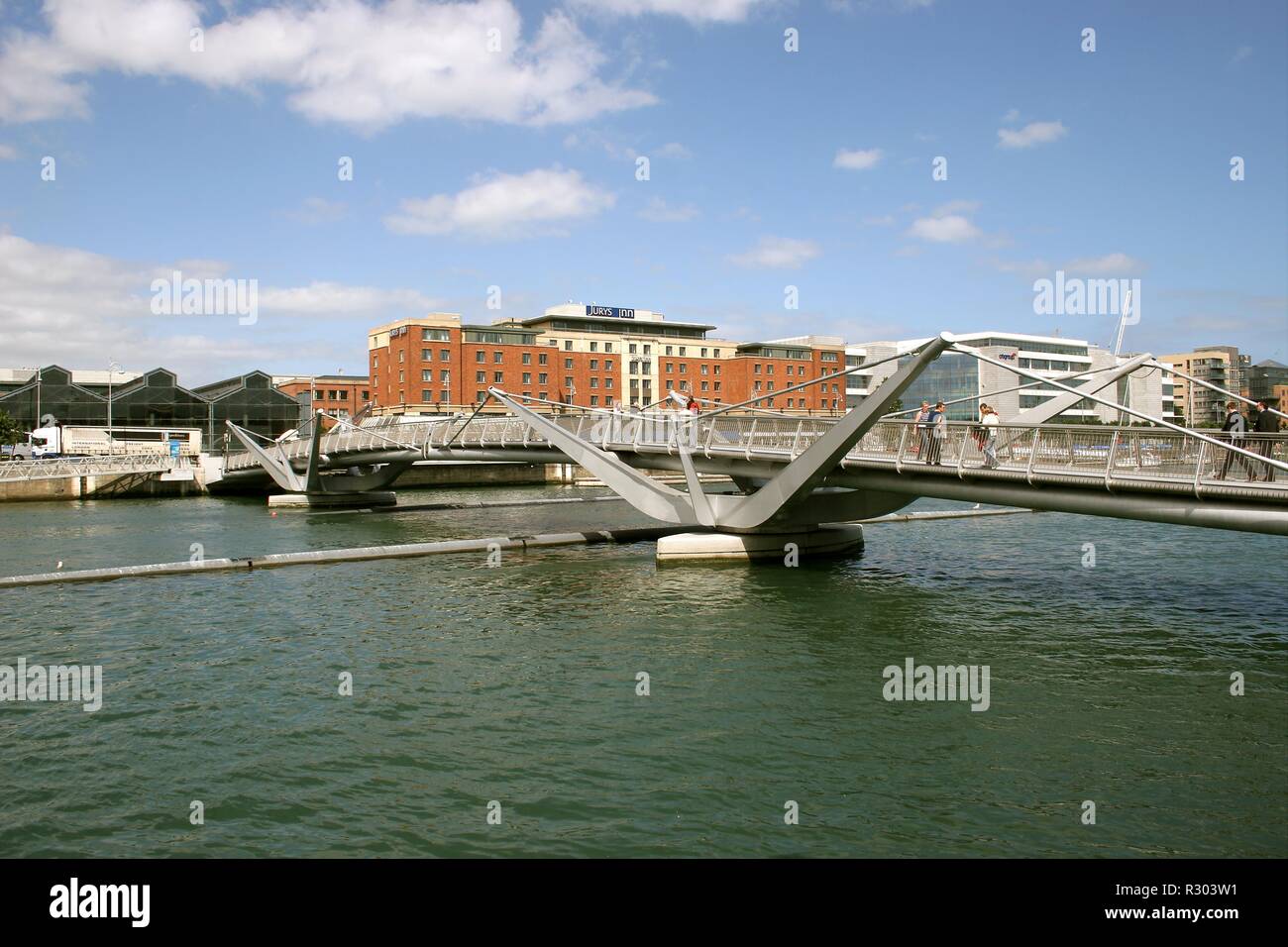 Millenium bridge dublin hi-res stock photography and images - Alamy