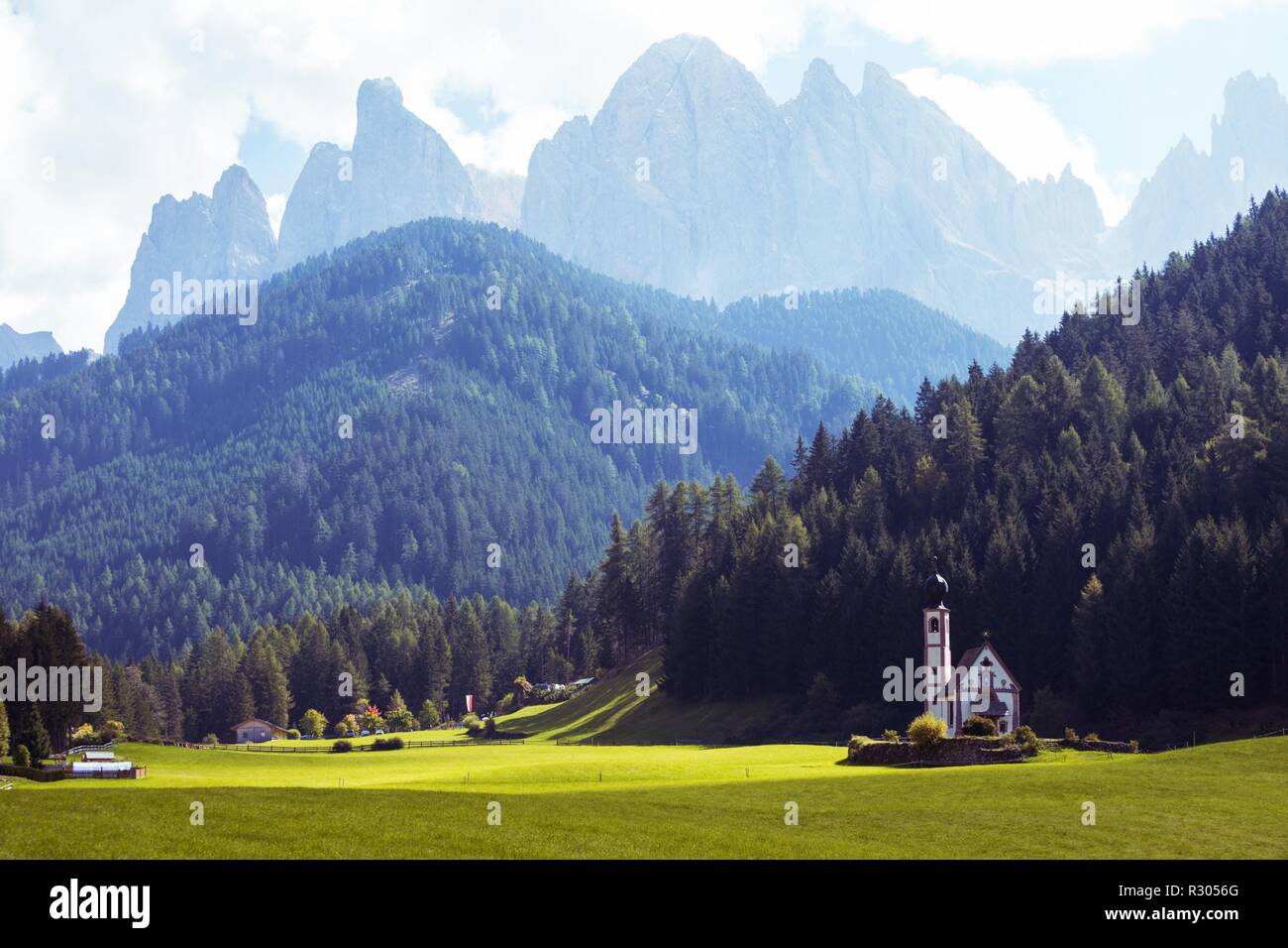 Saint johann in tirol hi-res stock photography and images - Alamy