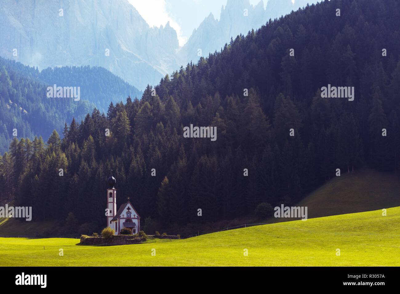 Saint johann in tirol hi-res stock photography and images - Alamy