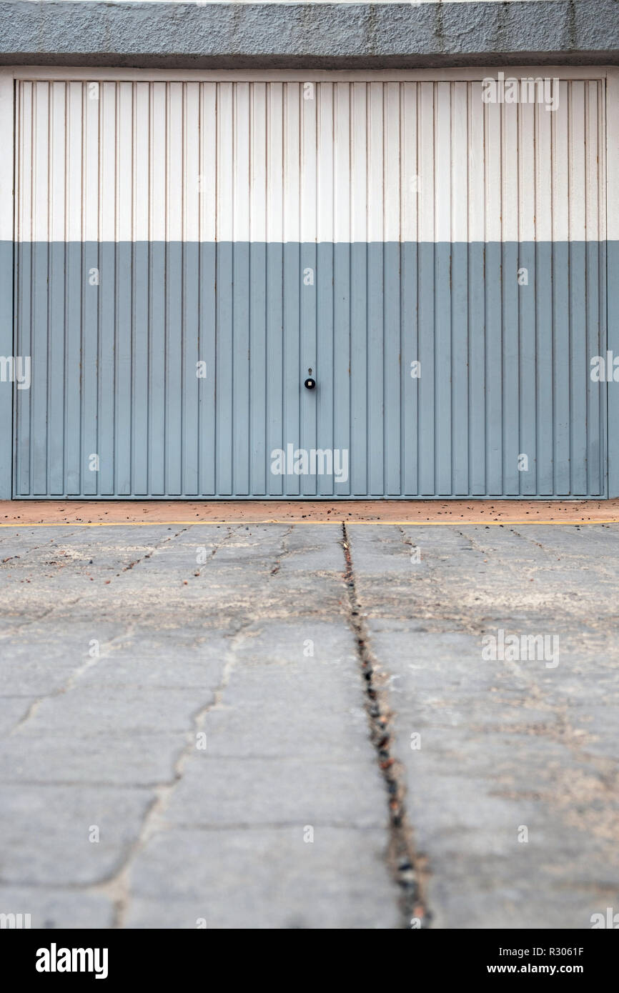 Low Metal Gate High Resolution Stock Photography and Images - Alamy