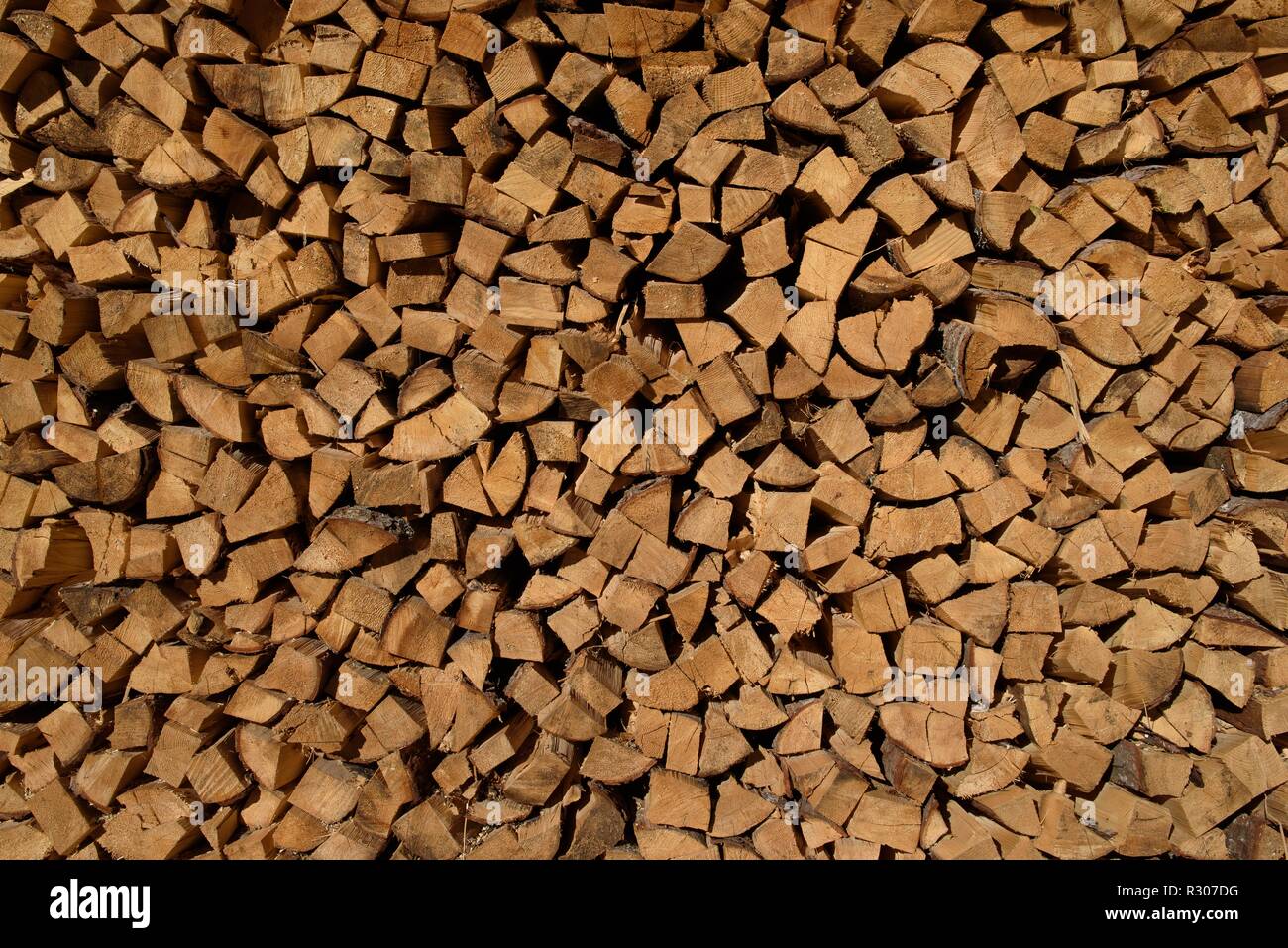 Cut wood on a pile Stock Photo - Alamy
