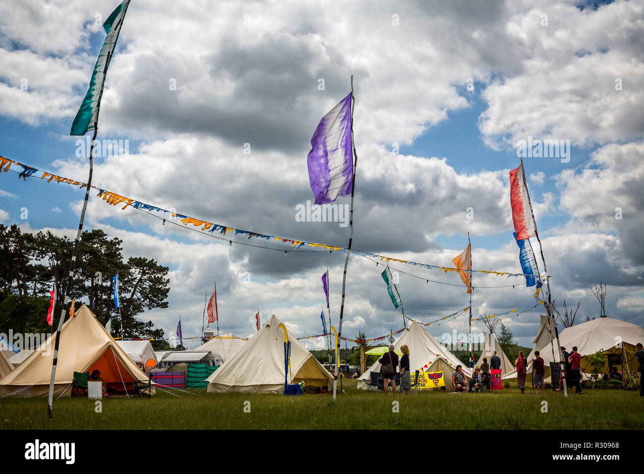 Flapping flags hi-res stock photography and images - Alamy
