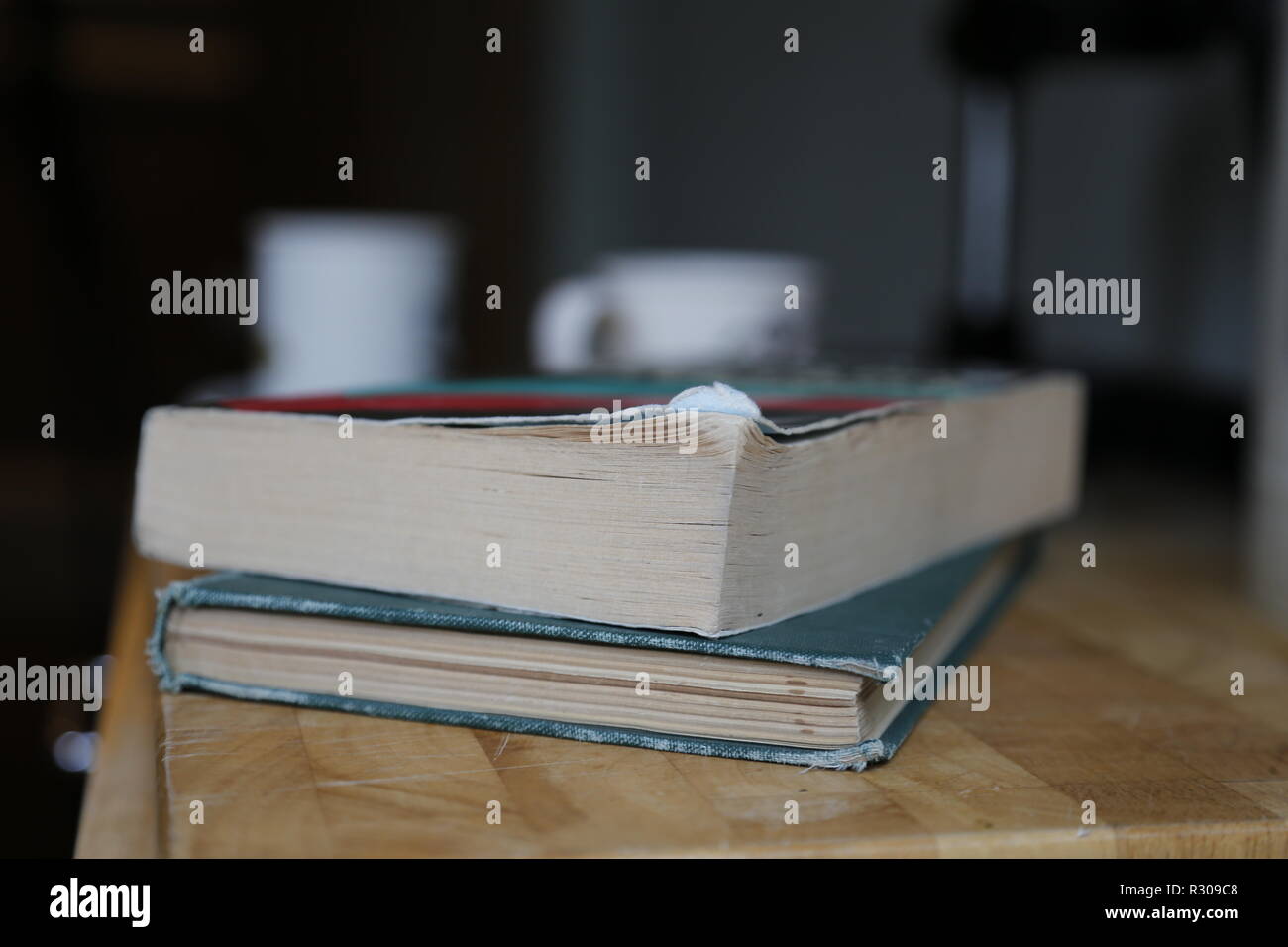 Antique book corners hi-res stock photography and images - Alamy