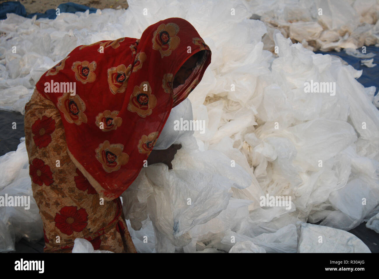 Reject plastic bag hi-res stock photography and images - Alamy
