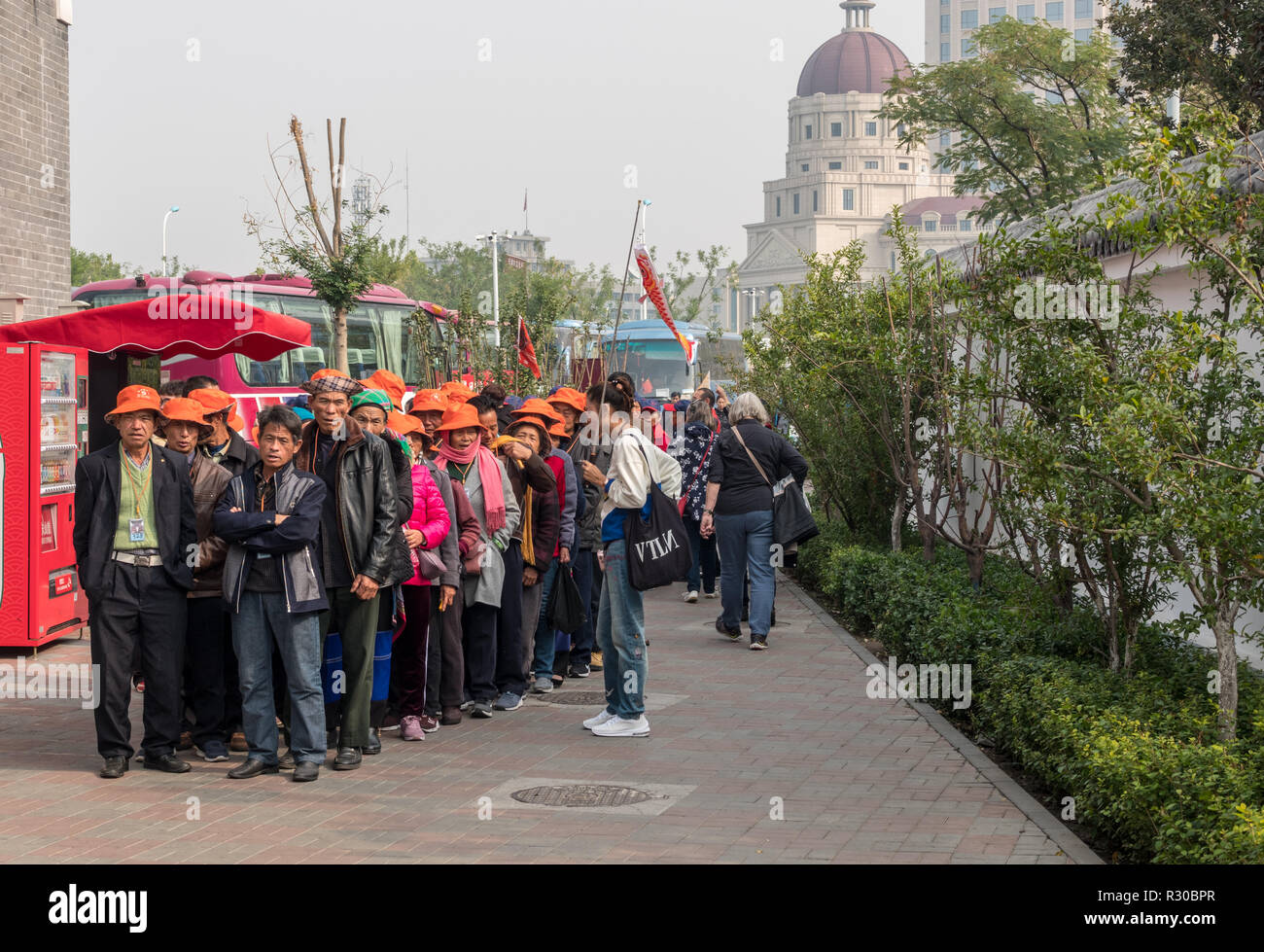Local Chinese tourists at the Ancient Cultural Street in Tianjin Stock ...
