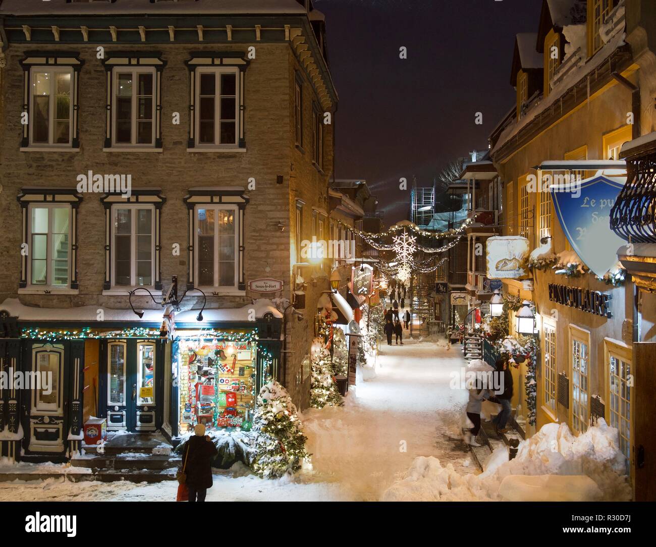 Quebec city petit champlain winter hi-res stock photography and images ...