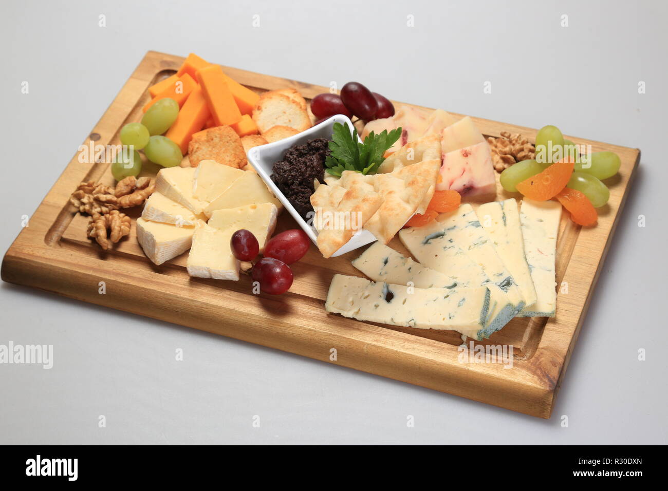 Mix cheese plate hi-res stock photography and images - Alamy