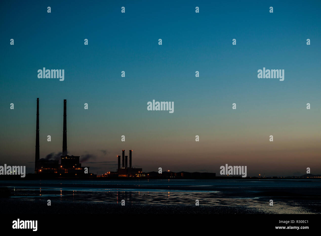 Poolbeg Gas/Oil Power Station from Sandymount strand, early morning ...