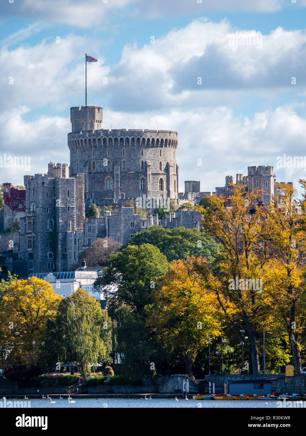 Fall trees windsor castle hi-res stock photography and images - Alamy