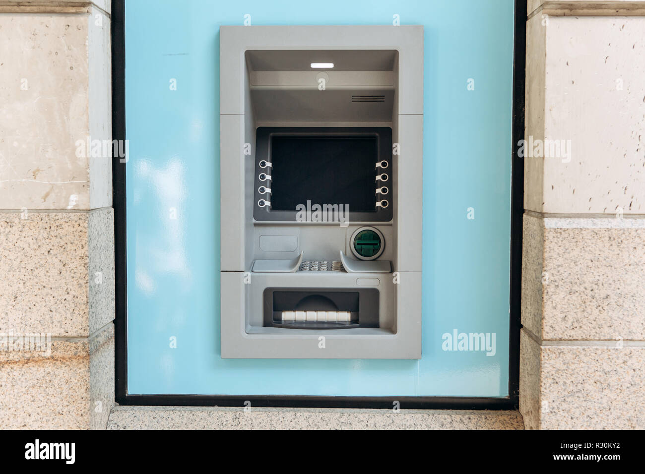 Cash grab machine hi-res stock photography and images - Alamy