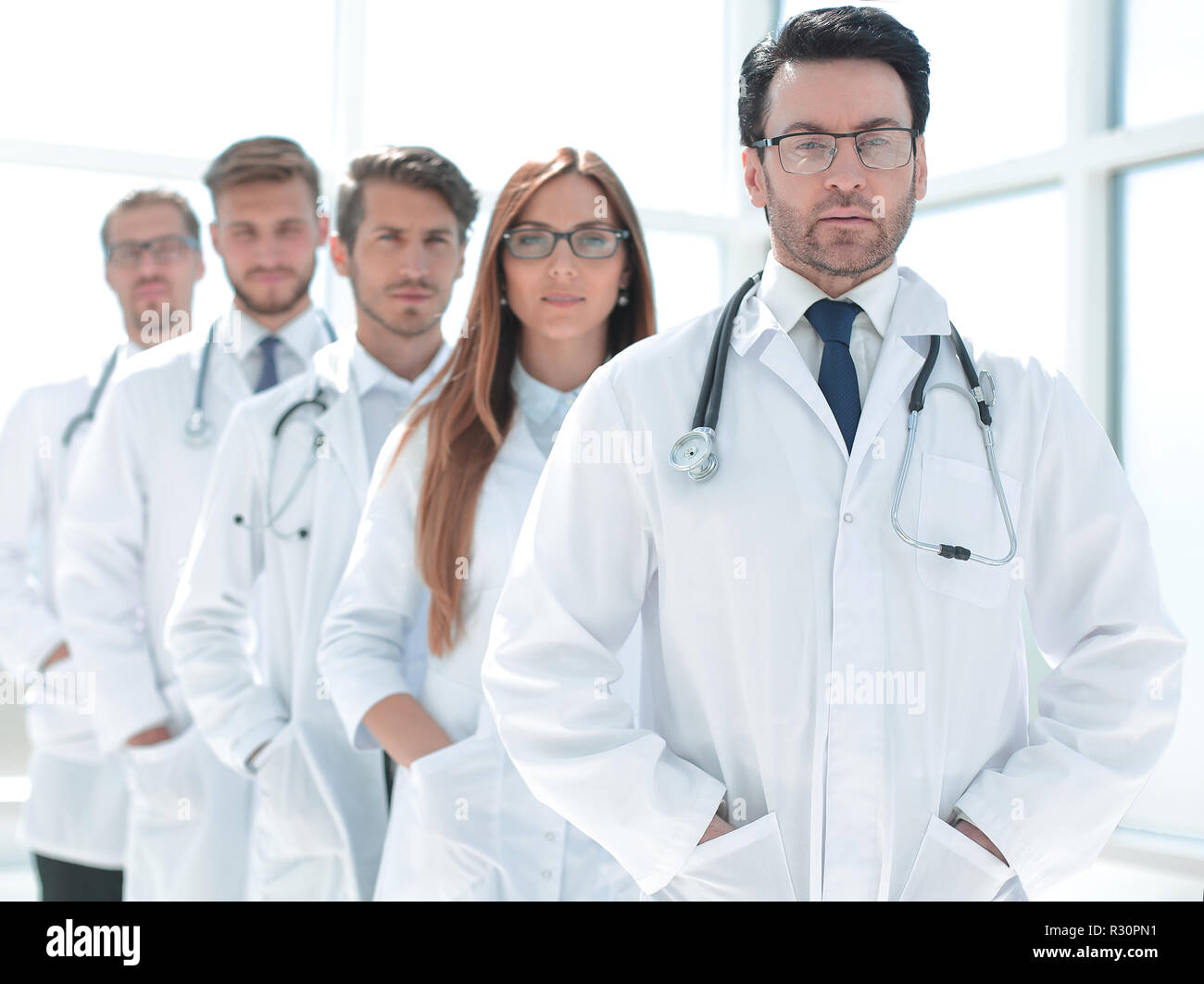 Clinic queue hospital line hi-res stock photography and images - Alamy