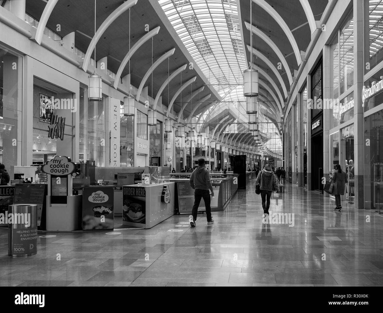 Cardiff shopping arcades hi-res stock photography and images - Alamy