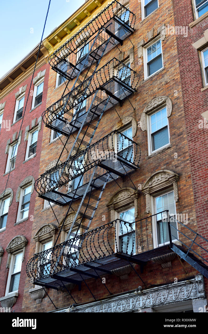 Fire escape zig zag hi-res stock photography and images - Alamy