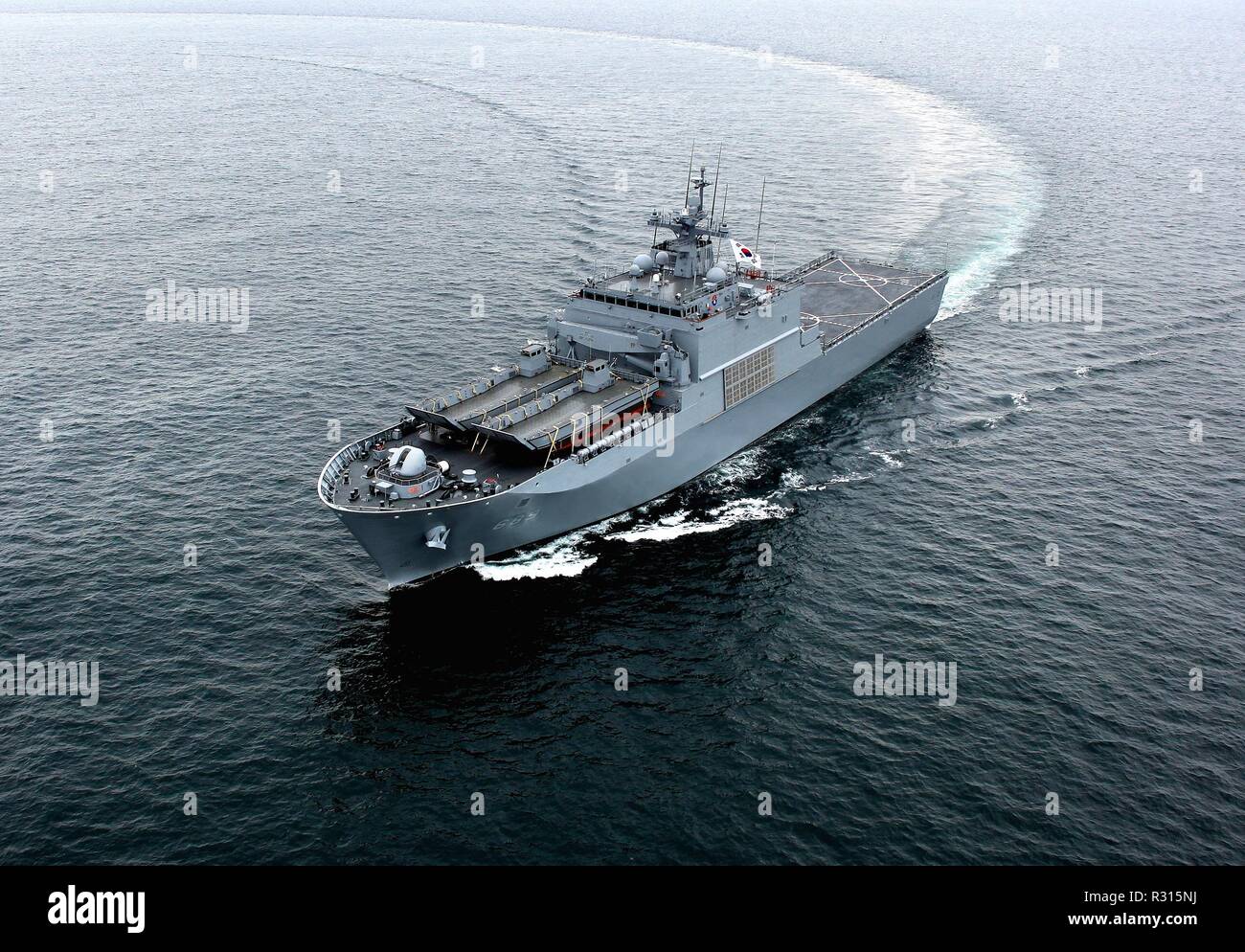 500 ton ship hi-res stock photography and images - Alamy
