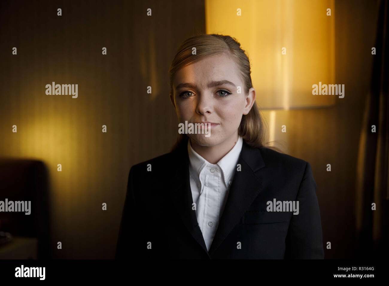 Behind the scenes theatre child hi-res stock photography and images - Alamy