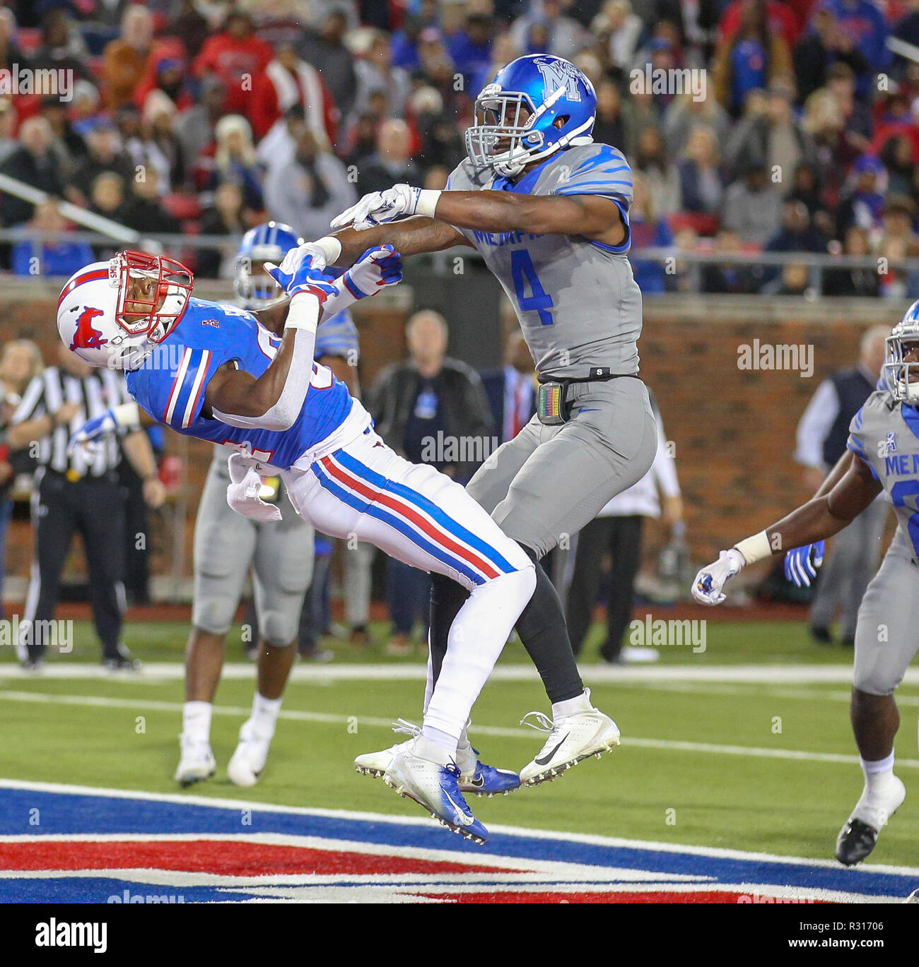 Dallas, Texas, USA. 16th Nov, 2018. Memphis DB Josh Perry #4 lays a hit ...