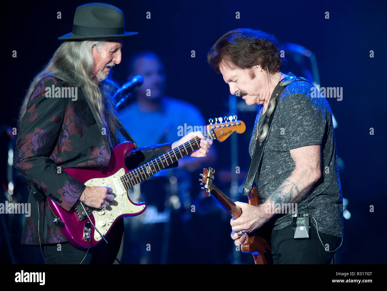 Patrick simmons and tom johnston hi-res stock photography and images ...