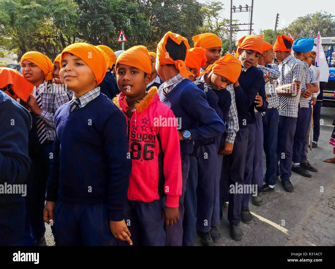 Chandigarh, Punjab, India. 21st Nov, 2018. Indian Sikh school Children ...