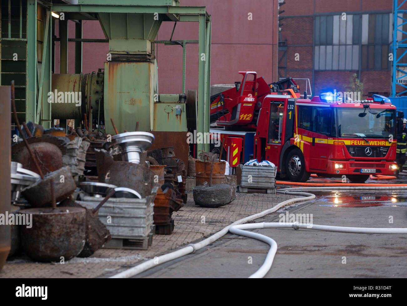 Explosion set hi-res stock photography and images - Alamy