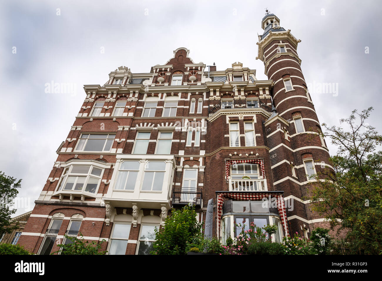 Amsterdam old netherlands architecture pink hi-res stock photography ...