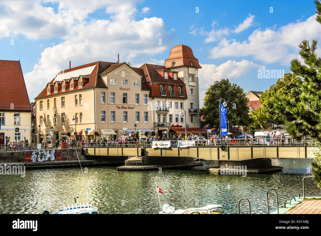 Strom bridge hi-res stock photography and images - Alamy