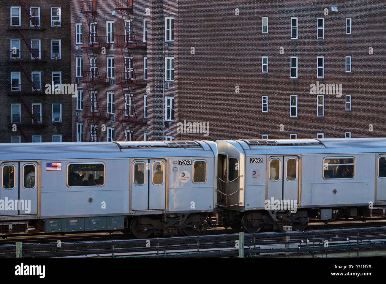 7 train queens new york hi-res stock photography and images - Alamy