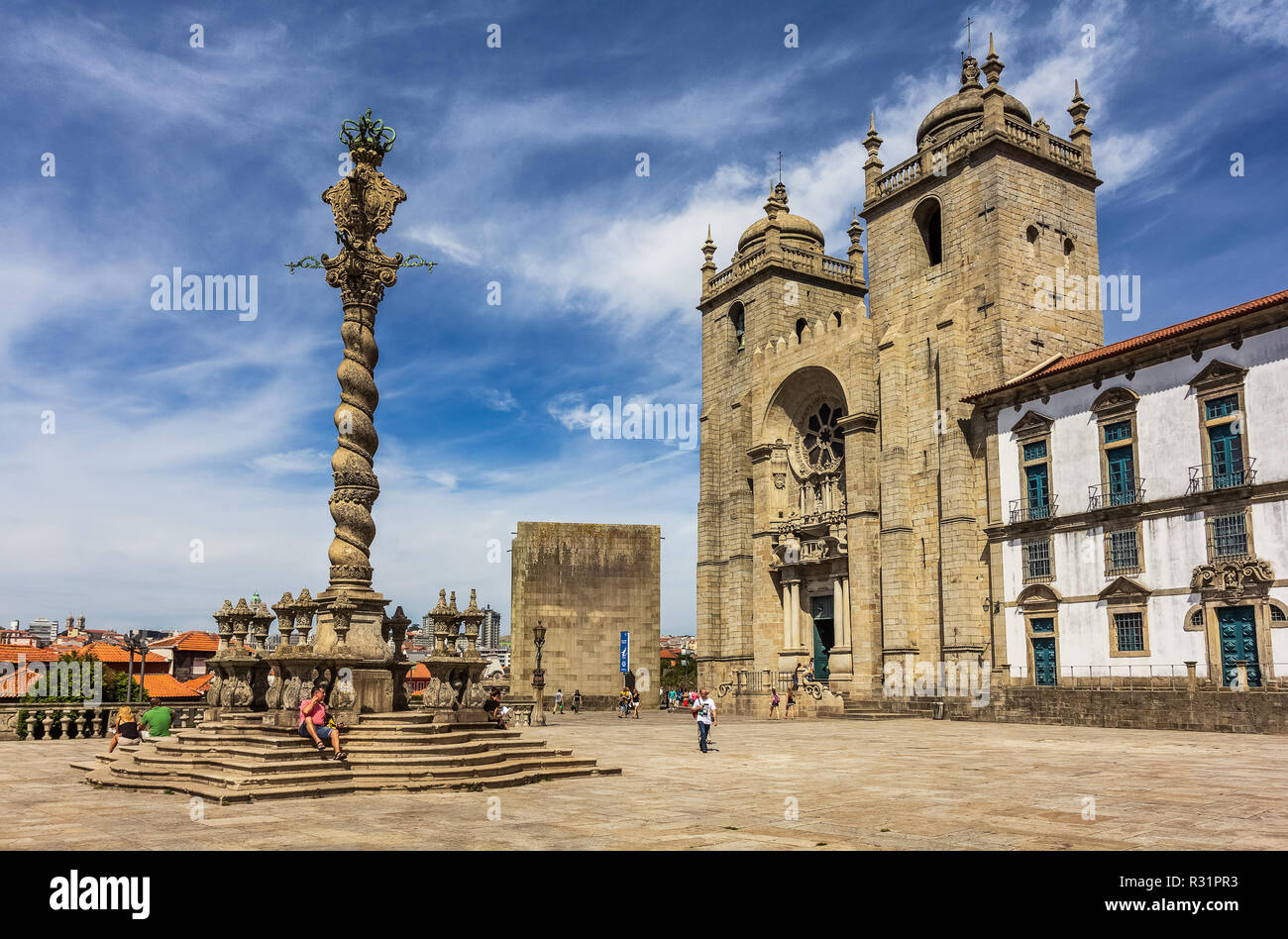 Romanesque architecture in portugal hi-res stock photography and images ...