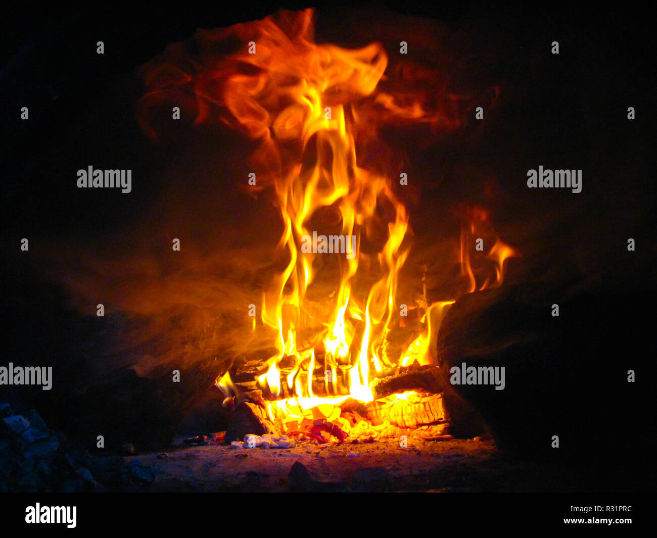 Coal effect electric fire hi-res stock photography and images - Alamy