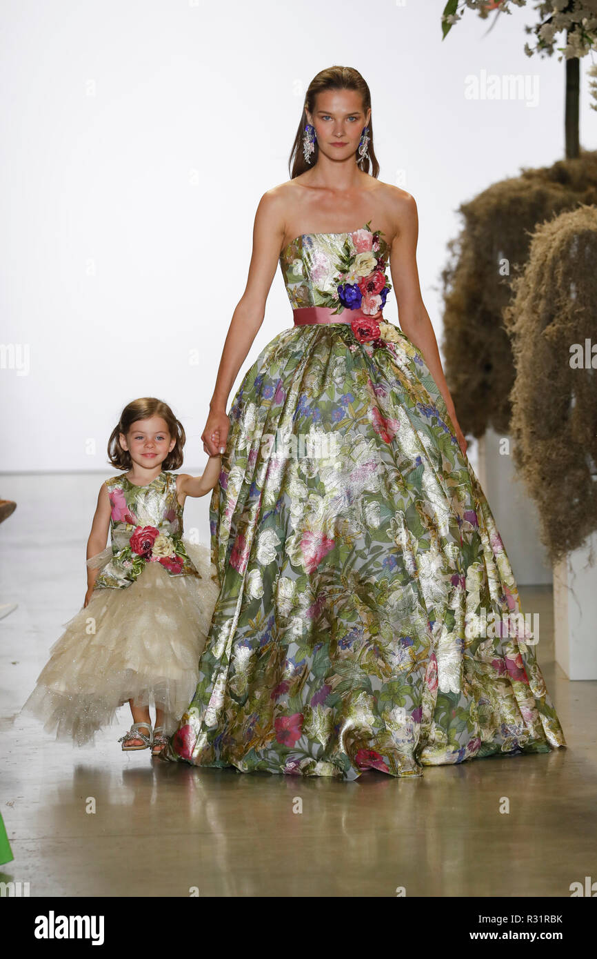 NEW YORK, NY - SEPTEMBER 08: A model walks the runways at Badgley ...